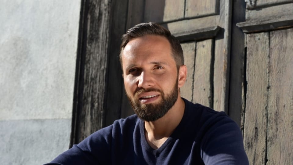 Mario Pacchioli: Bündner Chansonnier in Paris - Audio & Podcasts - SRF