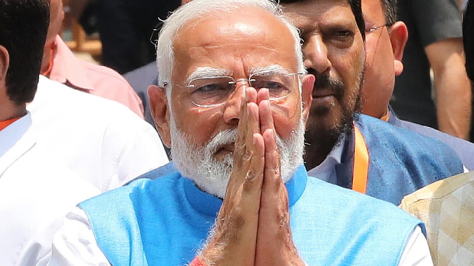 Nachwahlbefragungen sehen klaren Sieg für Narendra Modi - Audio ...