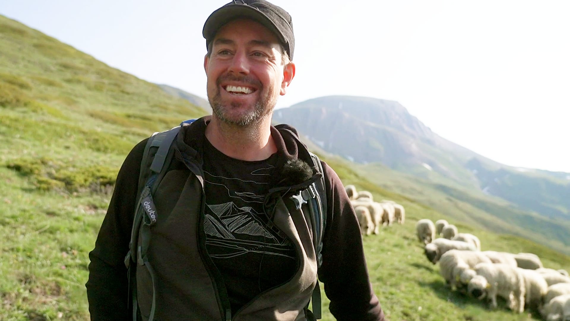 Joshua bewacht 700 Schafe vor dem Wolf (Staffel 4, Folge 2) - SRF bi de ...