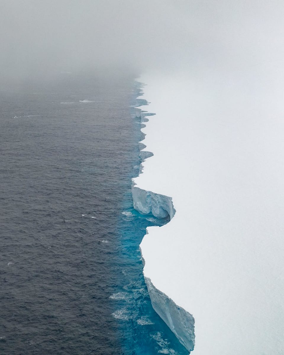 Der grösste Eisberg der Welt tanzt Pirouetten - SRF News Videos - Play SRF
