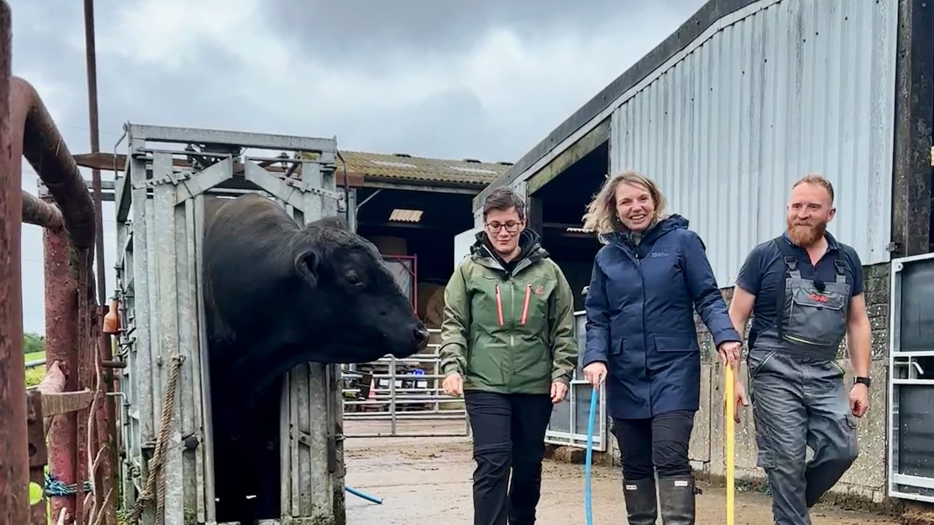 Larissa Jegen und Erika Arnold in Schottland (Staffel 8, Folge 2 ...