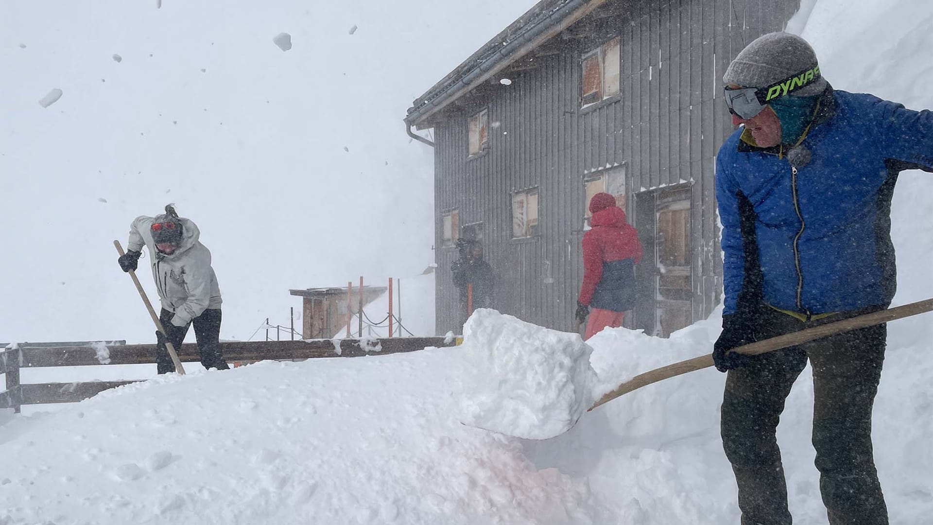 Vier Paare treffen sich zum ersten Mal (Staffel 1, Folge 1) - Alone ...