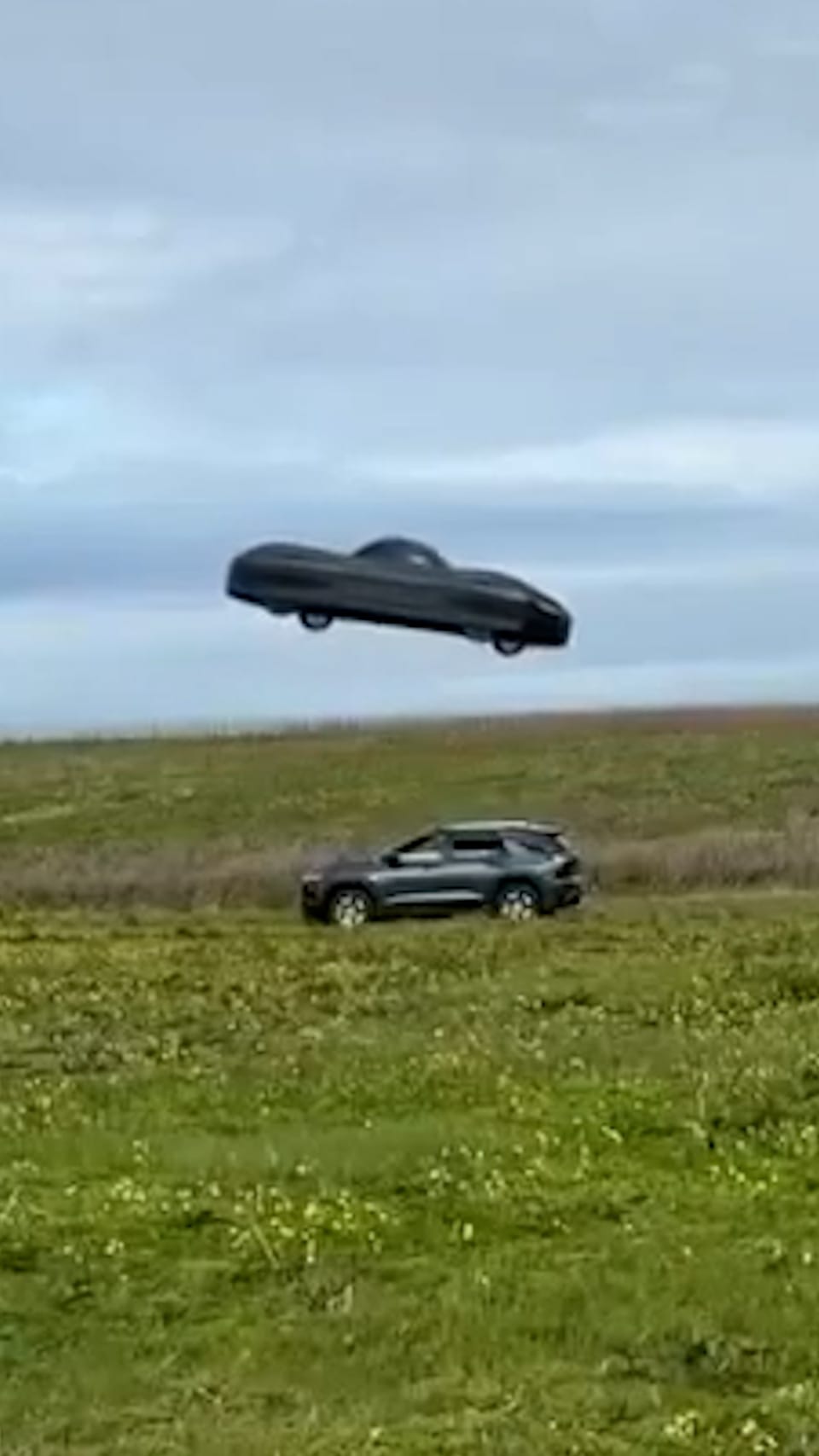 Ein fliegendes Elektroauto geht viral - SRF News Videos - Play SRF