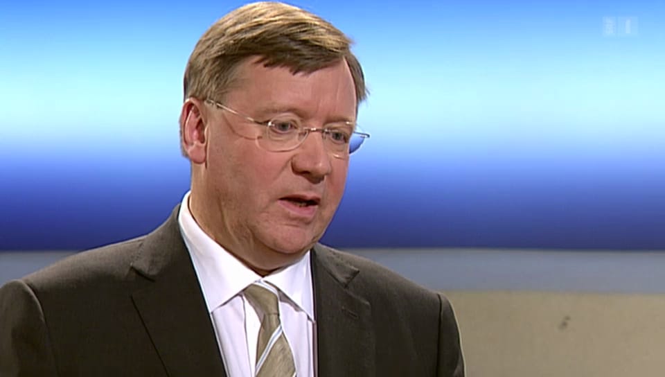 Donald Locher an der «Rundschau»-Theke - Play SRF