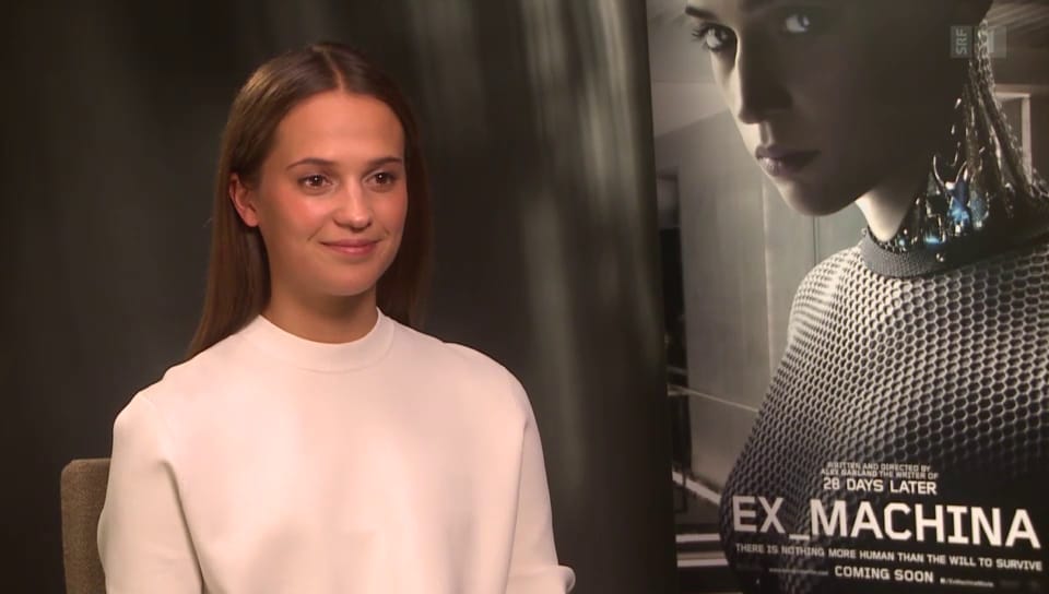 Alicia Vikander als Roboter - Glanz & Gloria - Play SRF
