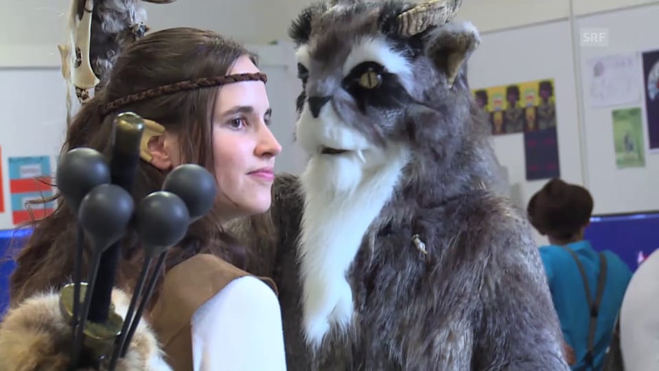 Cosplayer machen Basel zur Fantasiewelt - Kultur Extras - Play SRF