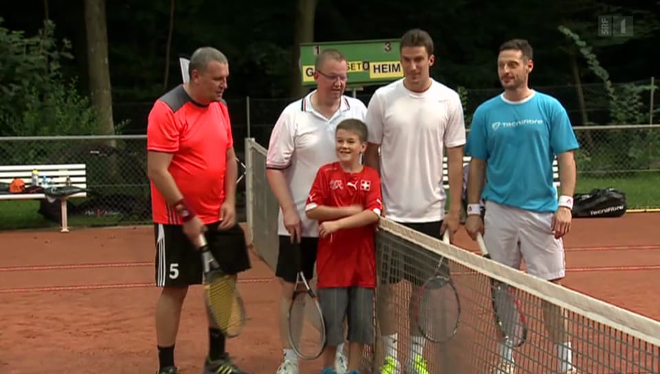 Star-Treffen: Mark Streit und Roman Josi spielen Tennis mit Fans ...