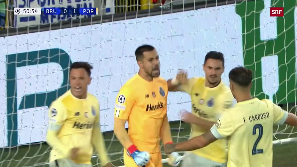 Sport-Clip - Costa hält 2 Elfmeter nacheinander - Play SRF