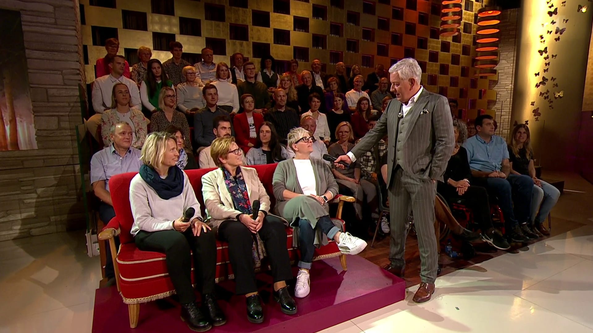 18 Jahre Happy Day - Röbis emotionalste Studio-Überraschungen - Play SRF