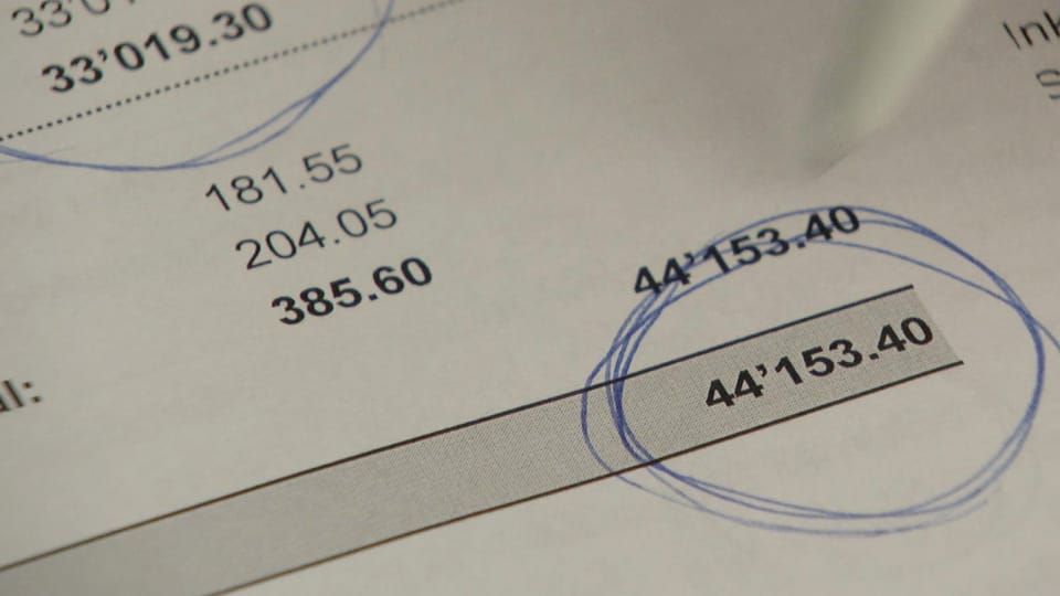 In der Schuldenfalle – Warum sich Jugendsünden rächen - DOK - Play SRF