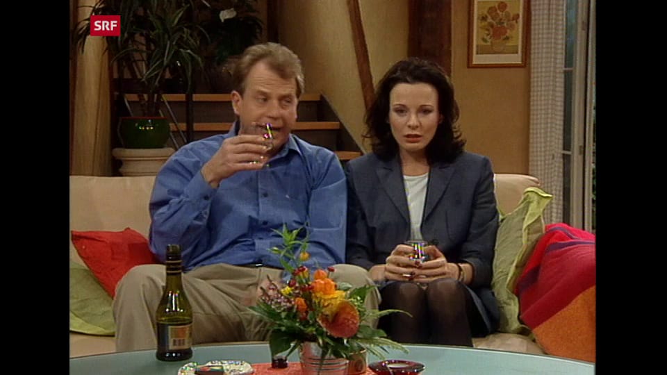 Fertig lustig - Lohnerhöhung (Staffel 2, Folge 1) - Play SRF