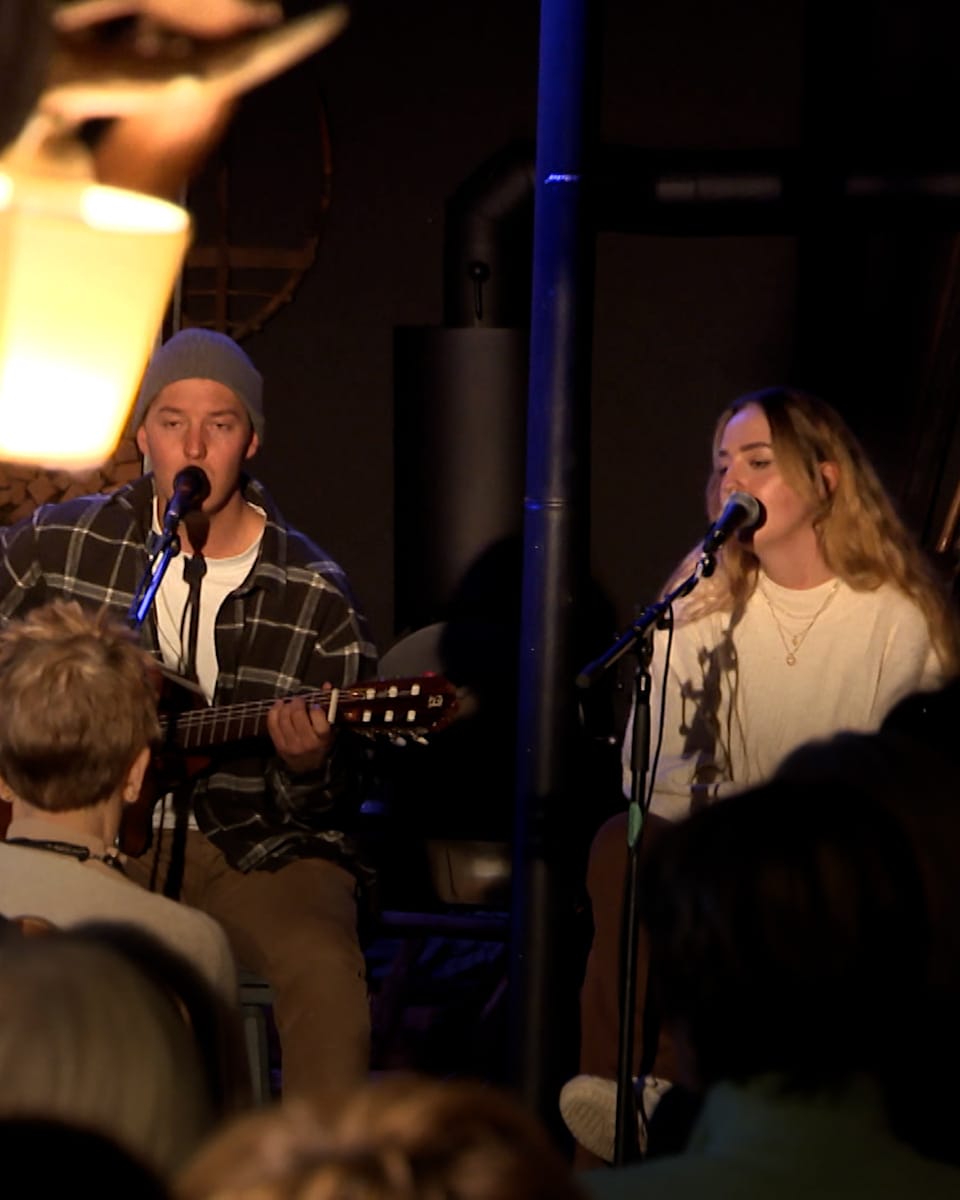 SRF News Videos - Newcomer-Bands spüren die Pandemie noch immer - Play SRF