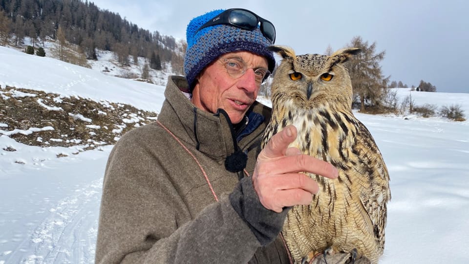 Der Mann mit dem Vogel – Ein Schweizer Hobby-Ornithologe und seine Eule ...