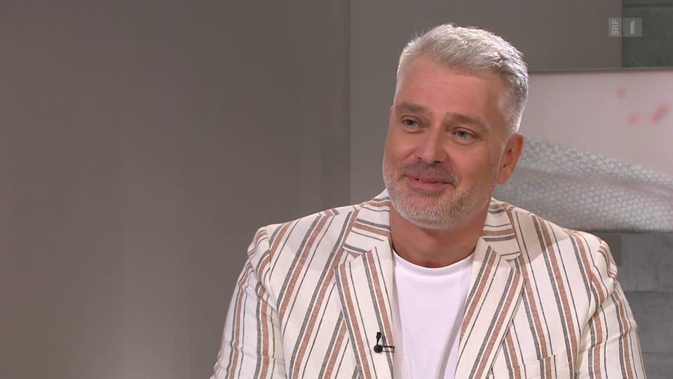 Gesichter & Geschichten - «Arena»-Moderator Sandro Brotz im Studio-Talk ...