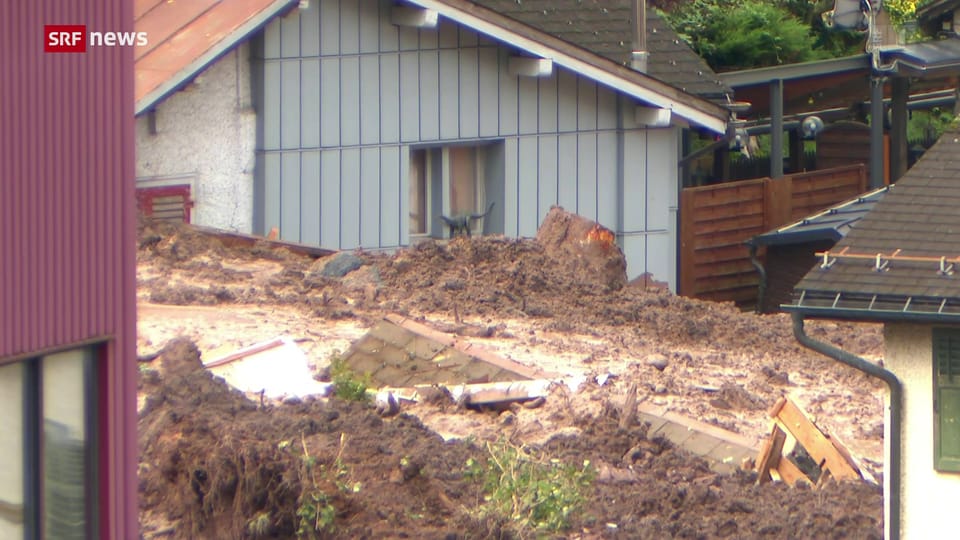 Lage nach Erdrutsch in Schwanden bleibt kritisch - Tagesschau - Play SRF