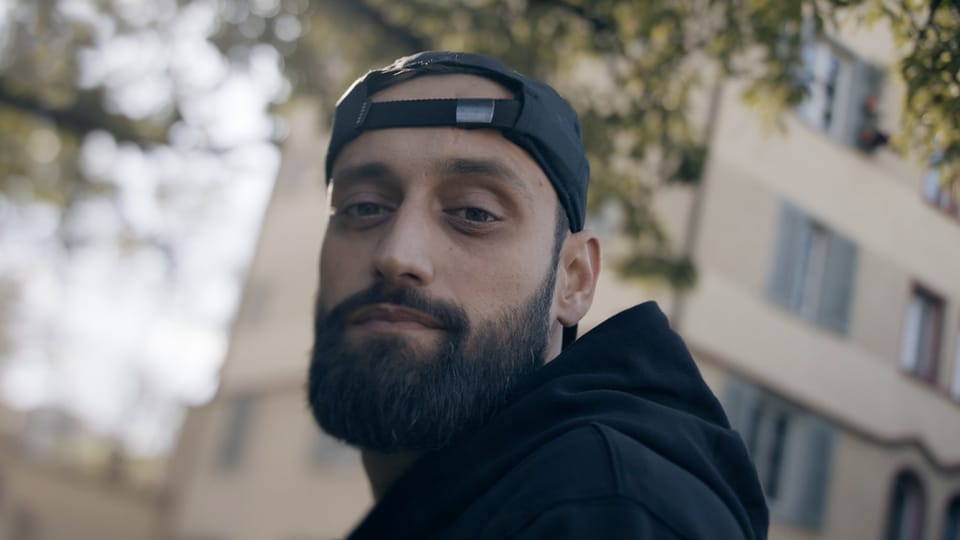 Rap als Therapie: Wie Xen dank Musik zum Vorbild für die nächste ...