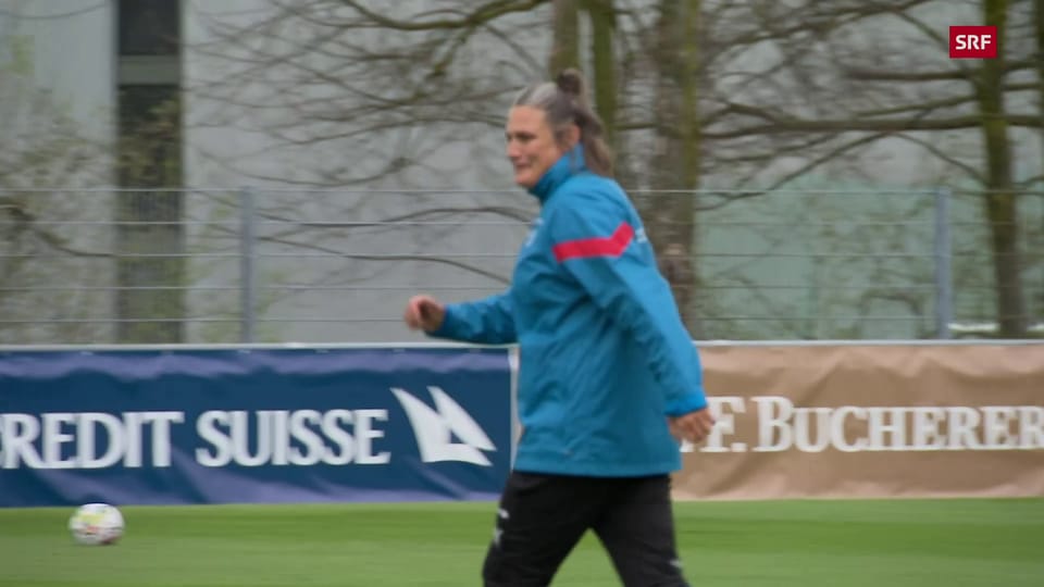 Angerer startet ihr Nati-Abenteuer als Torwarttrainerin - Sport-Clip ...