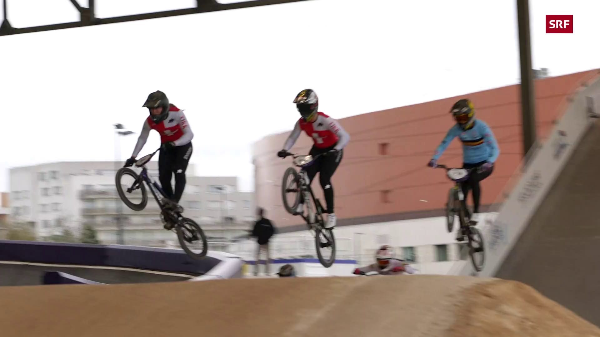 BMX-Racer testen die Olympia-Strecke - Sport-Clip - Play SRF