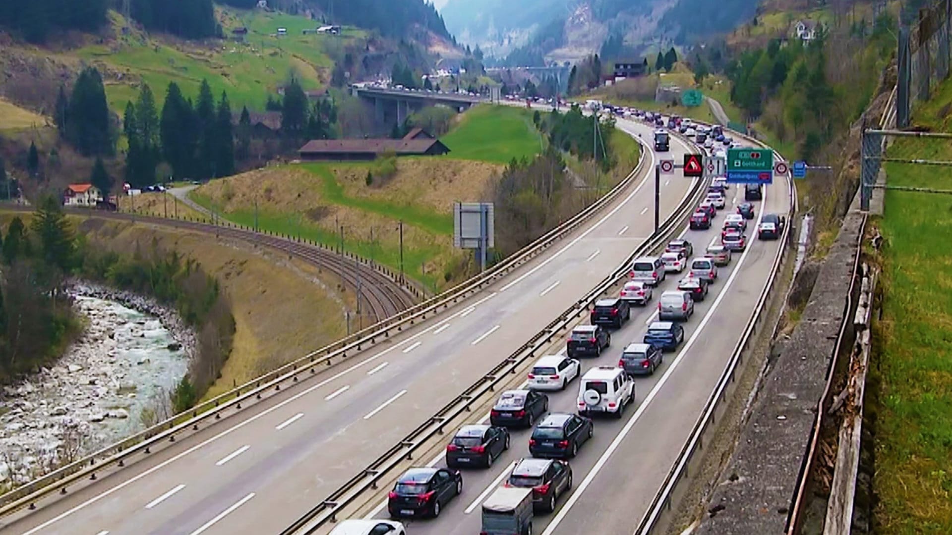 39'863 Staustunden - Stau im Schweizer Verkehr – wie er entsteht und ...