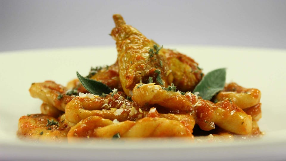 Ricetta breve - Lorighittas al sugo di galletto ruspante e pecorino ...