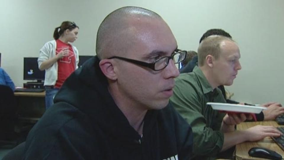 24 heures à Youngstown: interview de Phil Kidd - Info en vidéos - Play RTS