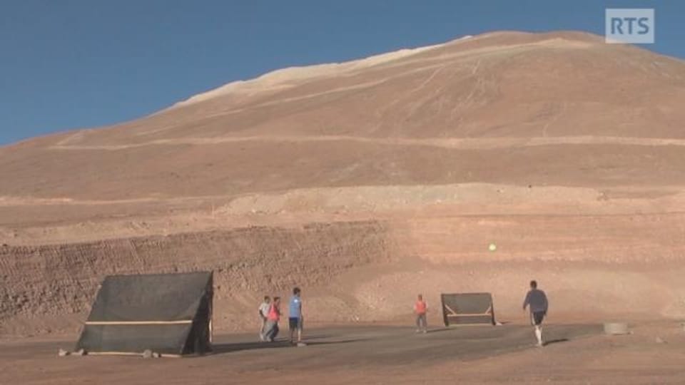 Une montagne aplatie pour le télescope géant européen - RTS en vidéo ...
