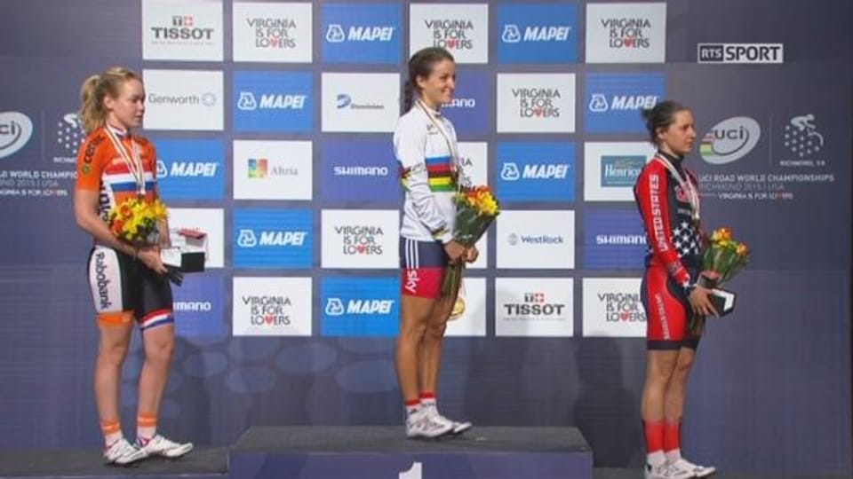 Course sur route dames (130 km): le podium avec Elizabeth Armistead ...