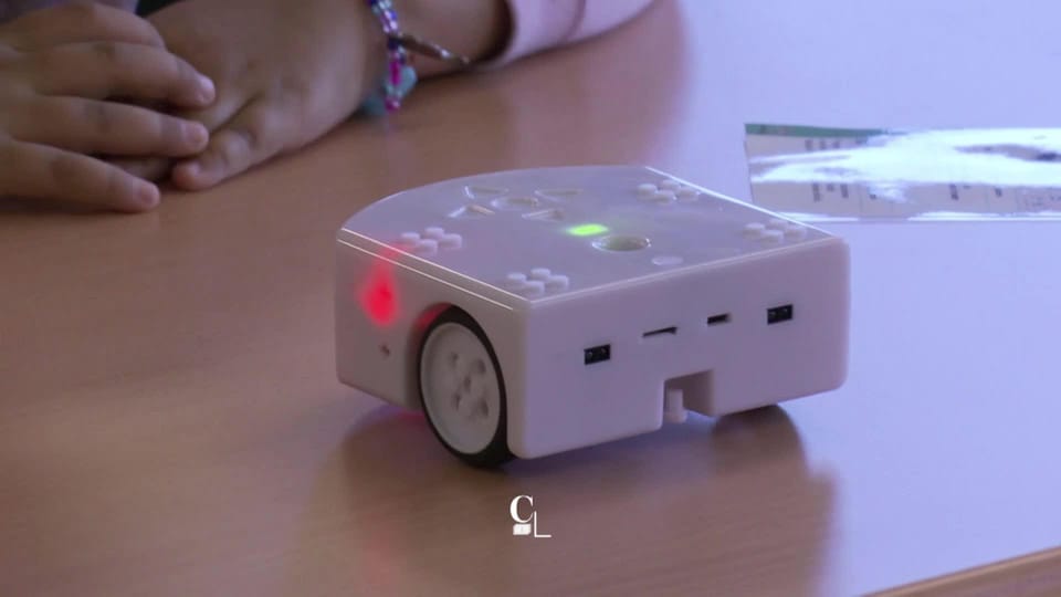 Thymio, le robot éducatif - Couleurs locales - Play RTS