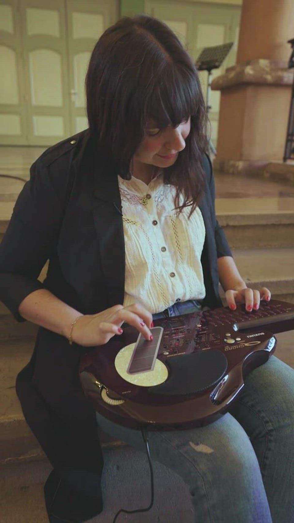 Mono - June Milo - Mono/Stereo - Play RTS