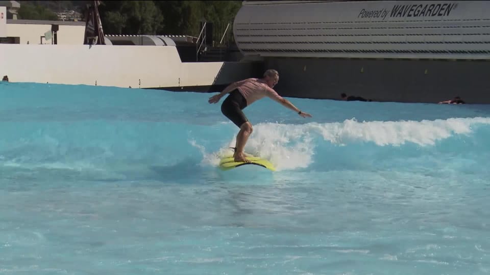 Surfer la vague en Suisse - Mise au point - Play RTS