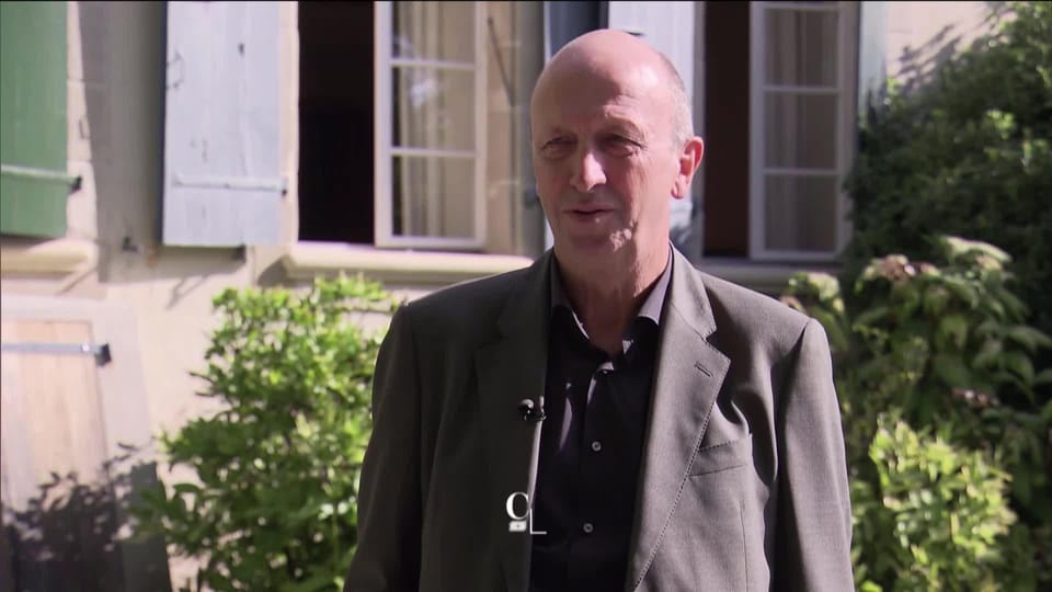 Dans le jardin de la villa "La Muette" à Pully (VD), Gil Reichen ...