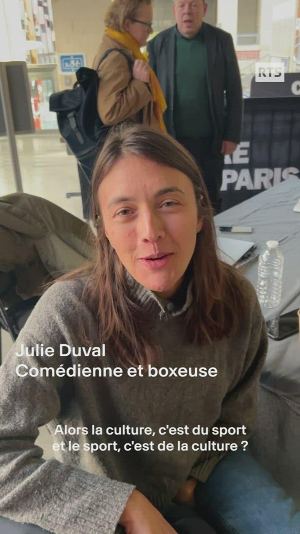Julie Duval, comédienne et boxeuse - RTS Culture PARIS - Play RTS