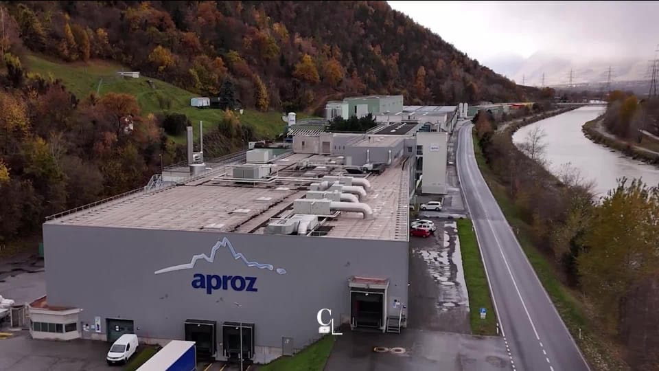 Dans les coulisses de l'usine Aproz Sources Minérales - Couleurs locales - Play RTS