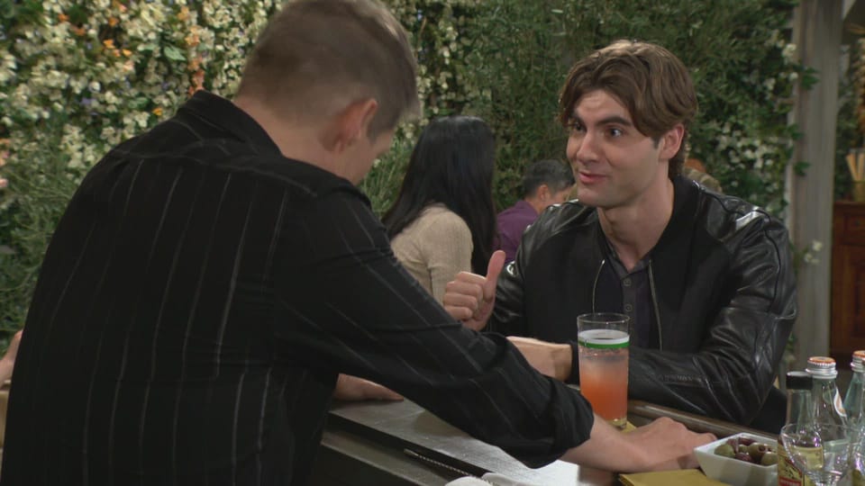 9411 (Episode 165 - Saison 37) - Top Models - Play RTS