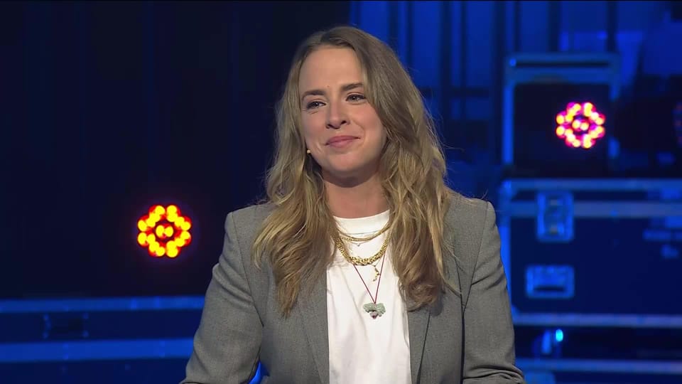 La revue de presse de Julie Conti - 52 minutes - Play RTS