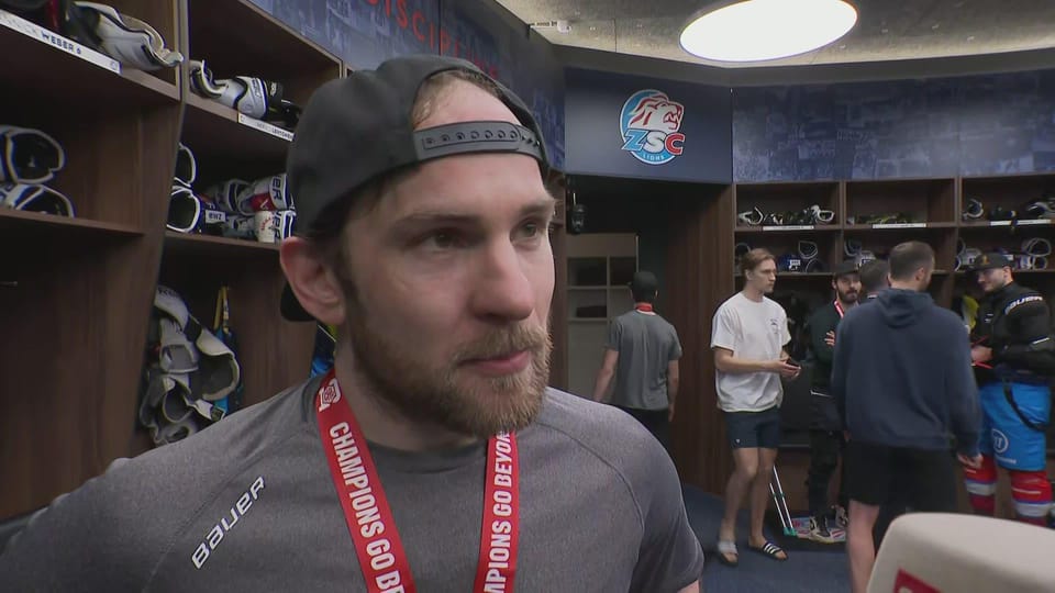 Le défenseur Yannick Weber à l'interview après la victoire de Zurich en finale de la Ligue des ...