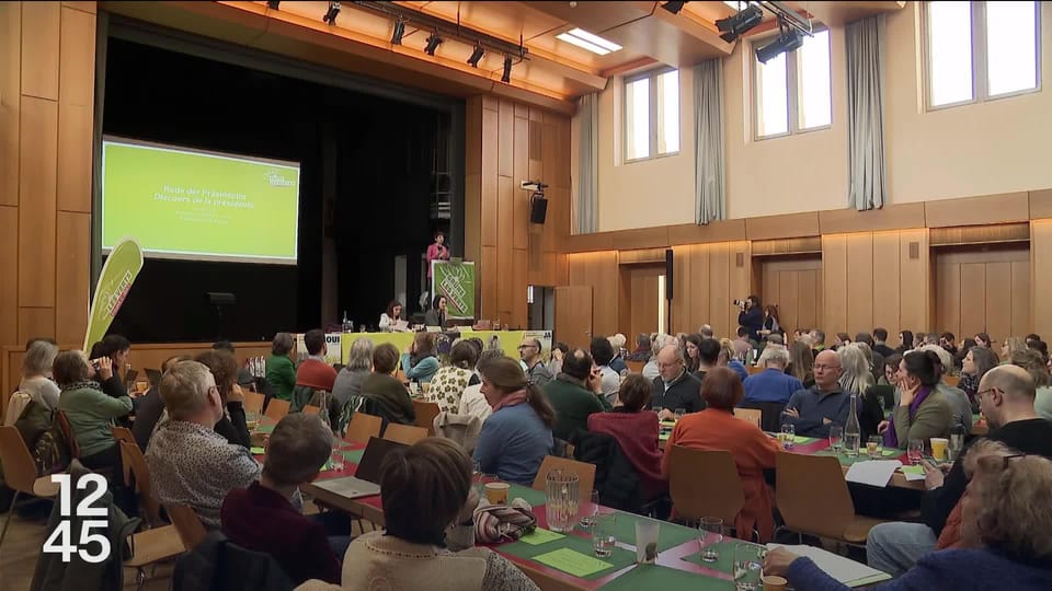 Plusieurs partis suisses se sont réunis en assemblée - 12h45 - Play RTS