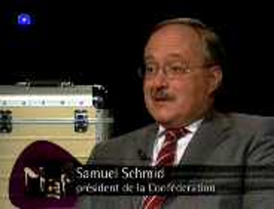 Mise au point - Interview de Samuel Schmid sur le programme d'armement 2005 - Play RTS