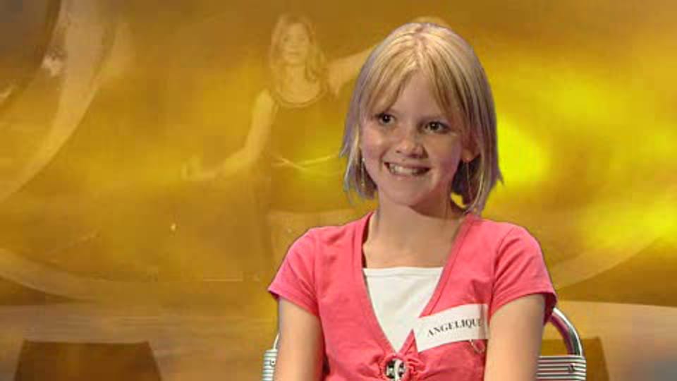 1ère scène 2009 - Interview d'Angélique - Play RTS