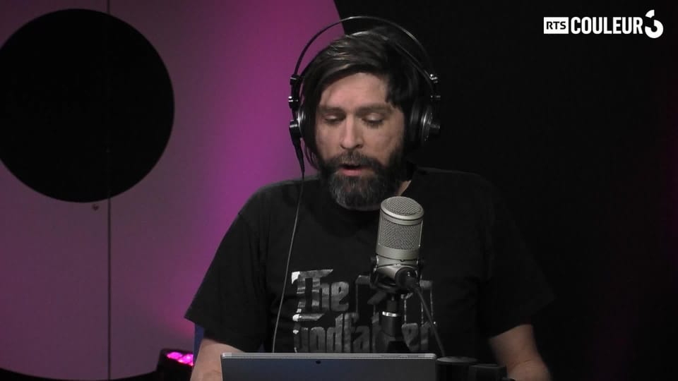 Le papier (vidéos) - Yannick Neveu - Le blue Monday - Play RTS