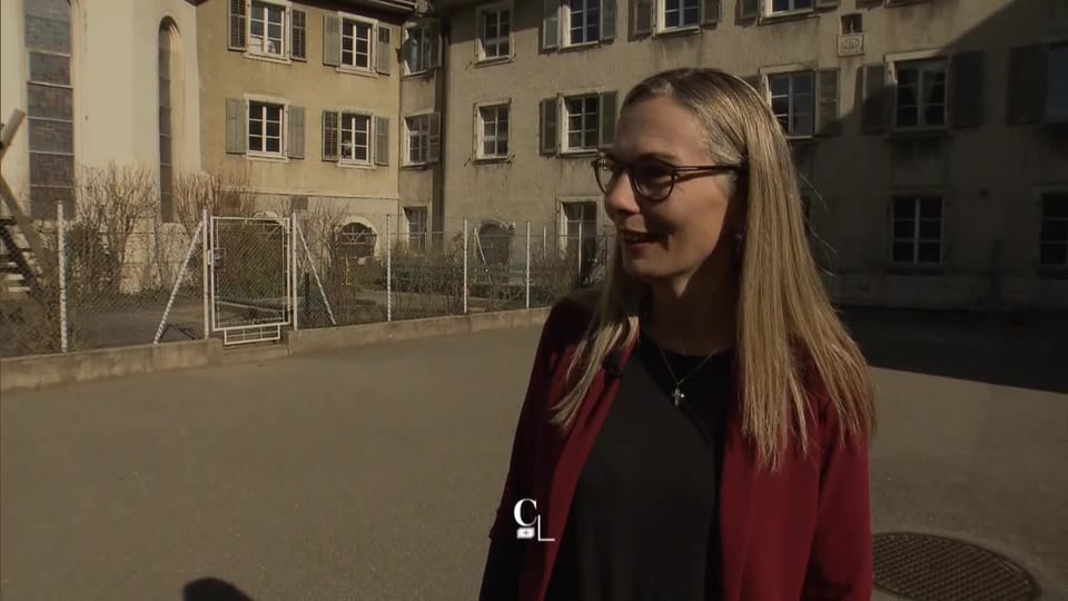 Couleurs locales - Entretien avec Mireille Courbat, directrice Ecole St-Ursule - Play RTS