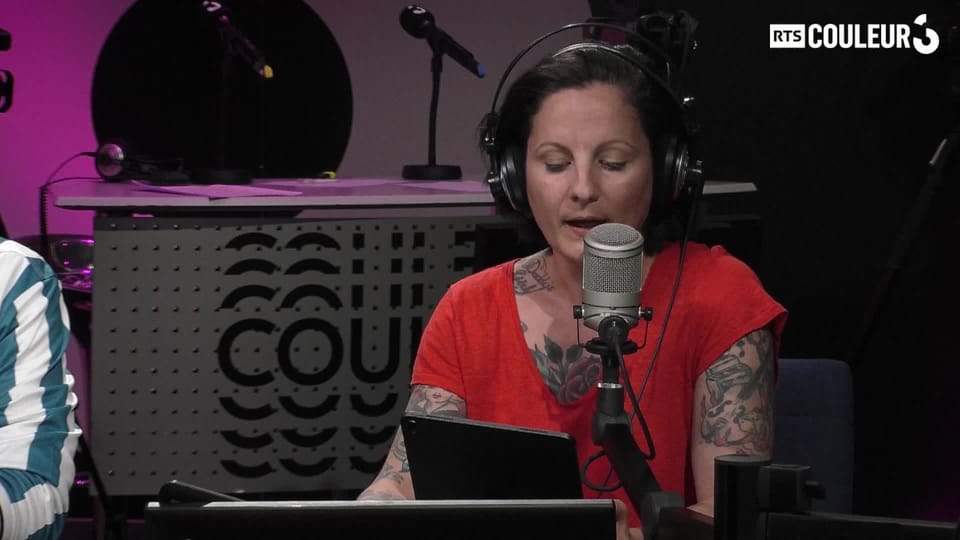 Le papier (vidéos) - Marie Riley - Les séries TV anxiogènes - Play RTS