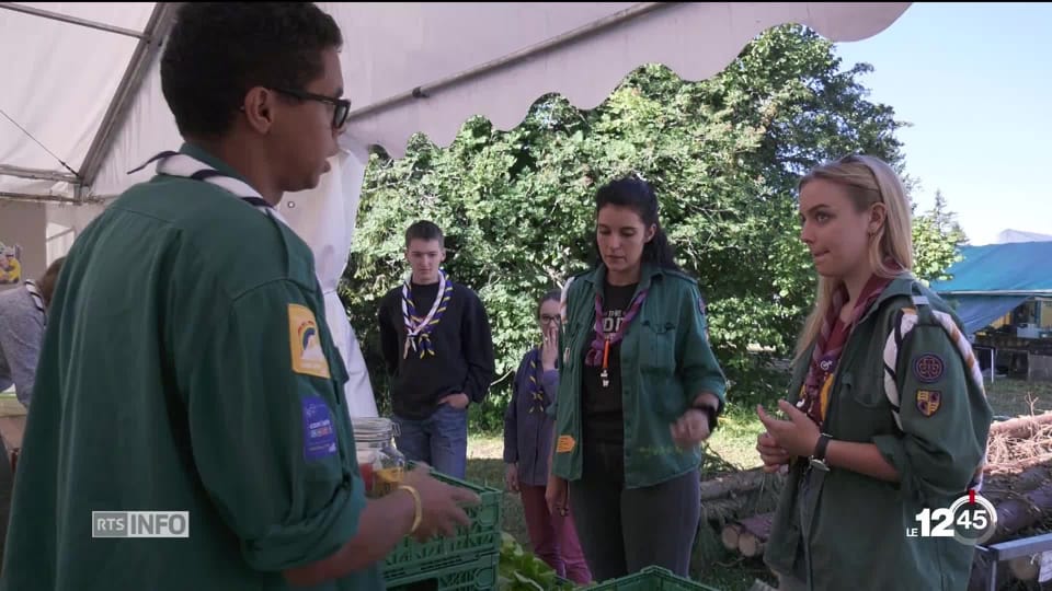 12h45 - Près de 600 scouts neuchâtelois sont réunis sur le plateau de ...