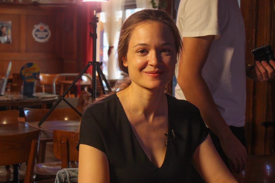 12h45 - Rencontre avec la comédienne Isabelle Caillat - Play RTS