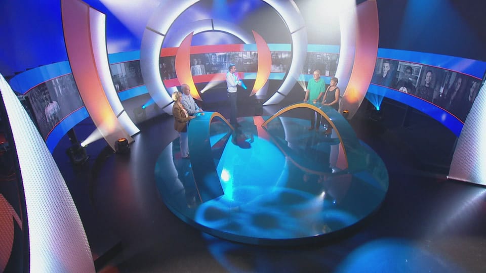 C'est ma question - Marie-Thérèse et Hans-Ruedi VS Isabelle et Claude ...