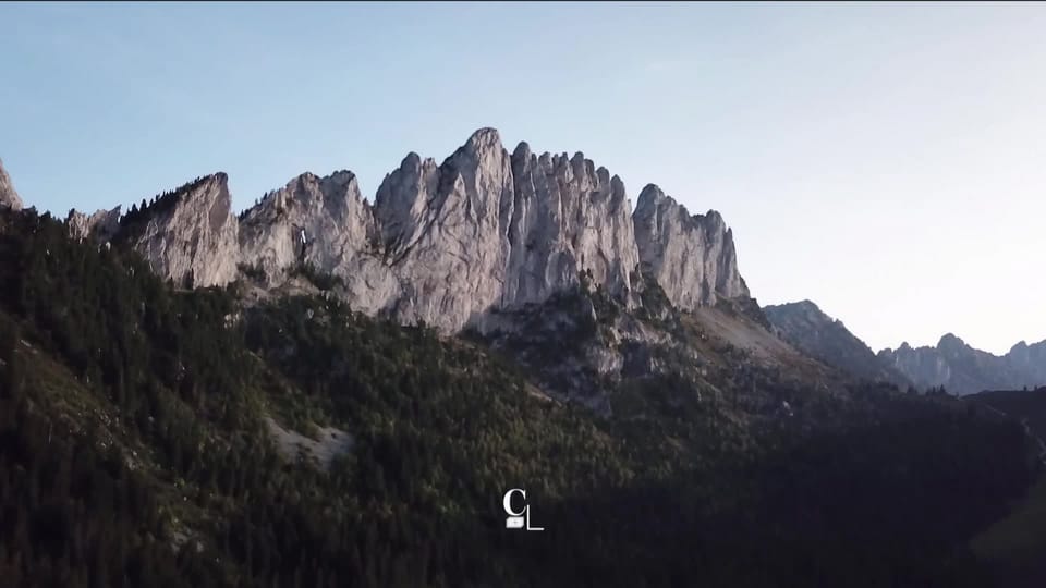 Couleurs locales - FR: Avec plus de 1200 voies de grimpe, la chaîne de ...