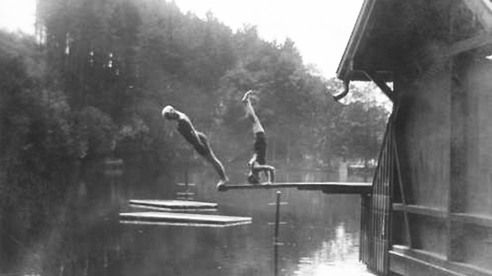 Mutige Frauen wagen den Sprung ins kalte Wasser - WortOrt - SRF