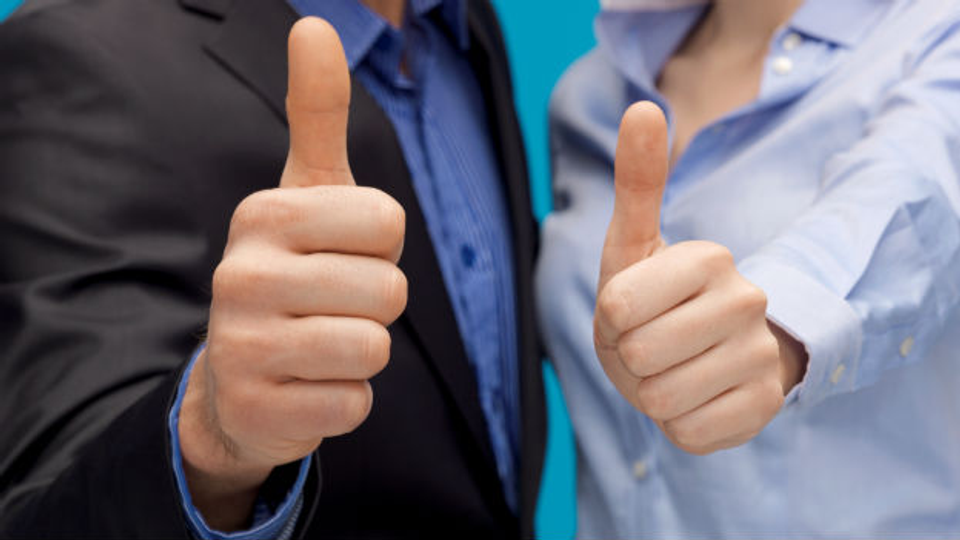 Mit Komplimenten richtig umgehen - Wissen - SRF