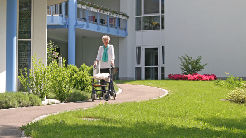 Zügelzeit - So gelingt der Umzug ins Altersheim - Radio SRF 1 - SRF