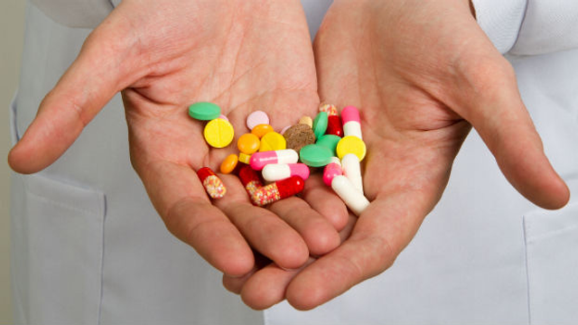 Medikamenteneinnahme – Überblick ist alles - Wissen - SRF